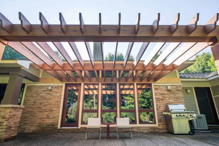 A Guide to Wooden Garden Structures